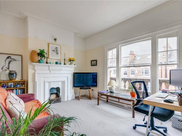 Apartment at Fulham Park Gardens, Greater London