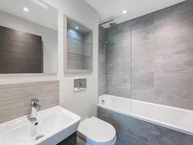 Apartment at Fulham Road, Greater London