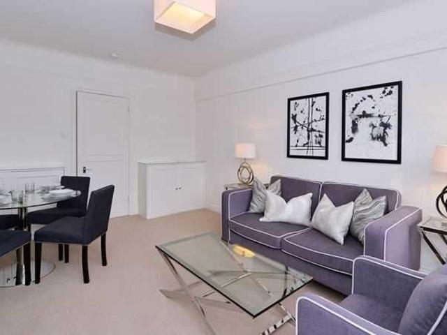 Apartment at Fulham Road, Greater London