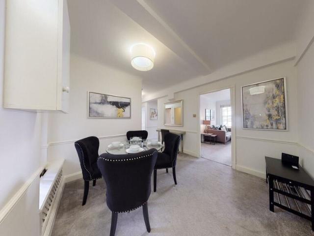 Apartment at Fulham Road, Greater London