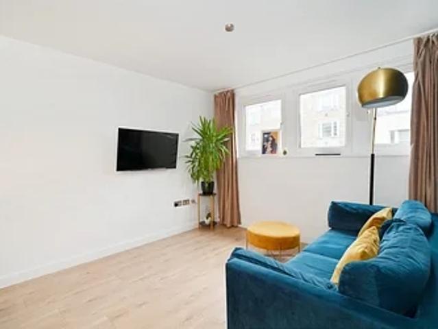 Apartment at Fulham Road, Greater London