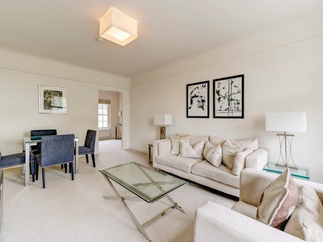 Apartment at Fulham Road, Greater London