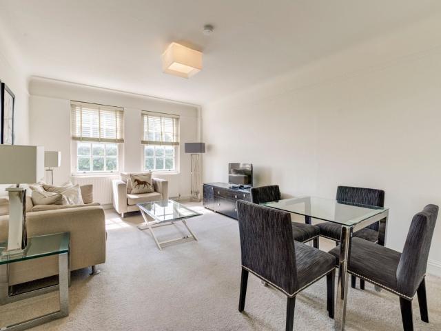 Apartment at Fulham Road, Greater London