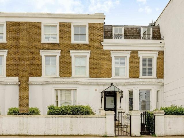 Apartment at Fulham Road, Greater London