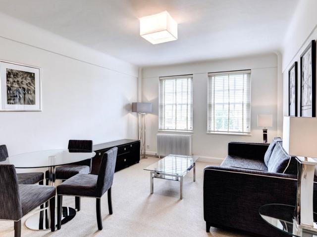 Apartment at Fulham Road, Greater London
