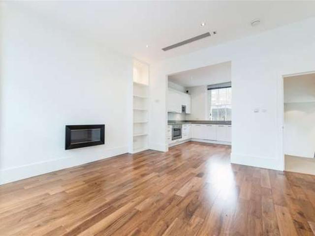 Apartment at Fulham Road, Greater London
