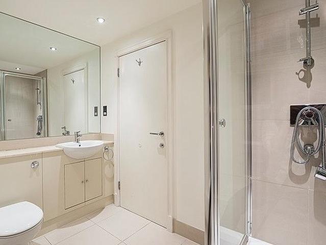 Apartment at Fulham Road, Greater London