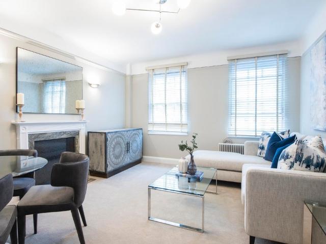 Apartment at Fulham Road, Greater London