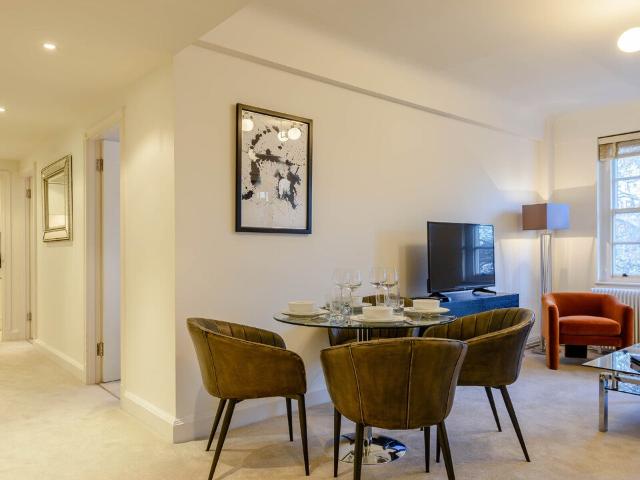 Apartment at Fulham Road, Greater London