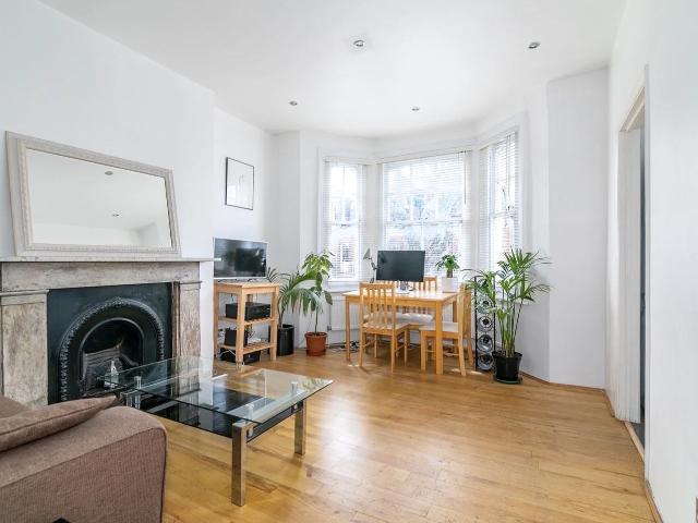 Apartment at Fulham Road, Greater London