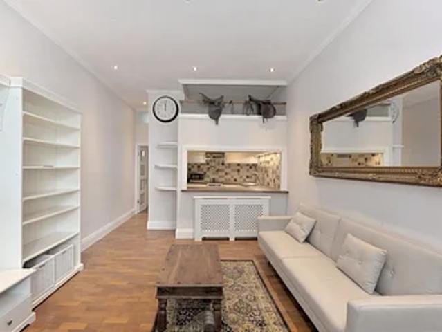 Apartment at Fulham Road, Greater London