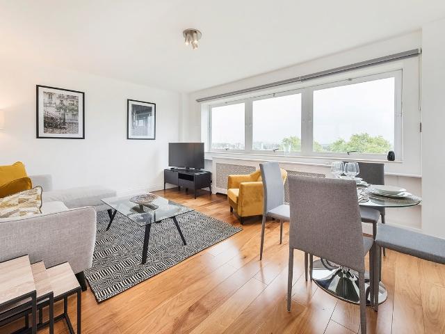 Apartment at Fulham Road, Greater London