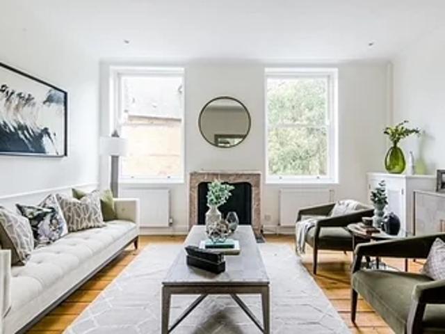 Apartment at Fulham Road, Greater London