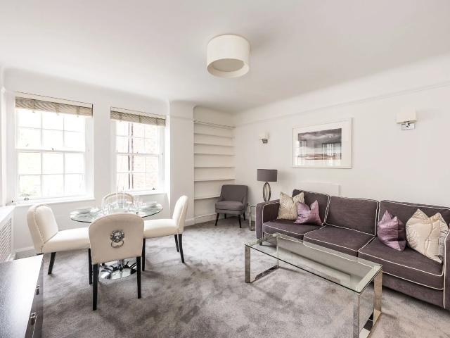 Apartment at Fulham Road, Greater London