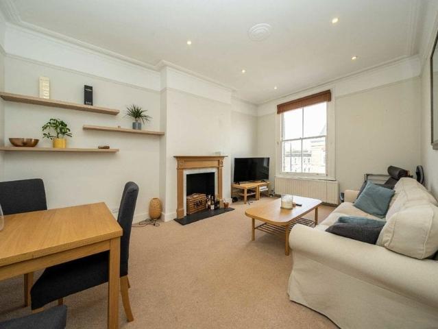 Apartment at Fulham Road, Greater London