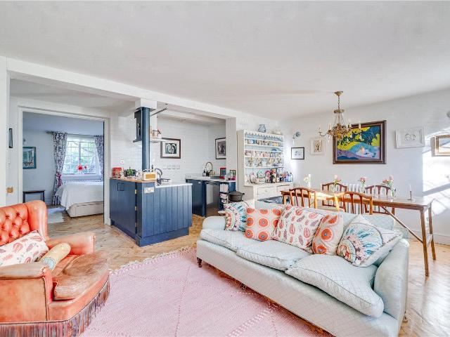 Apartment at Fulham Road, Greater London