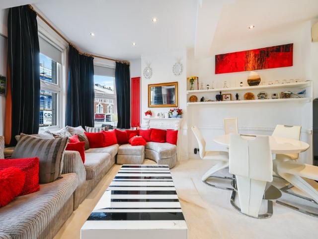 Apartment at Fulham Road, Greater London