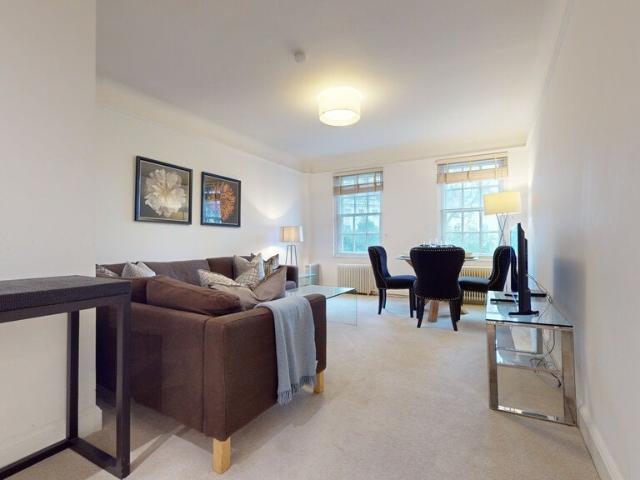 Apartment at Fulham Road, Greater London