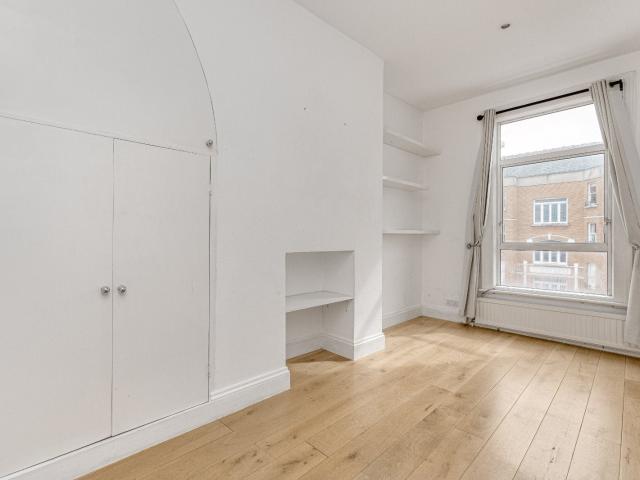 Apartment at Fulham Road, Greater London