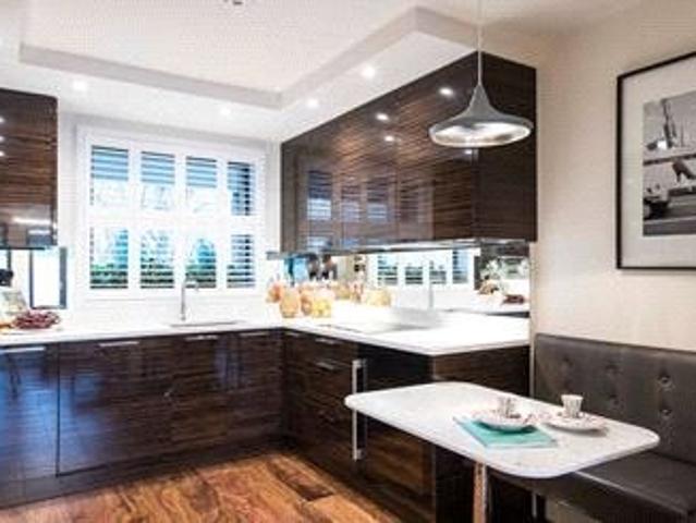 Apartment at Fulham Road, Greater London