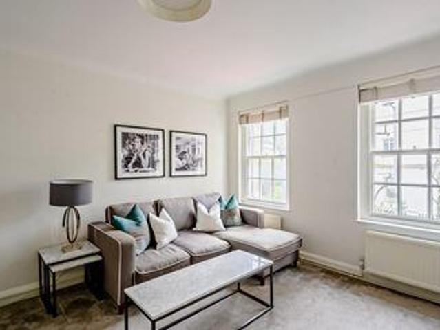 Apartment at Fulham Road, Greater London