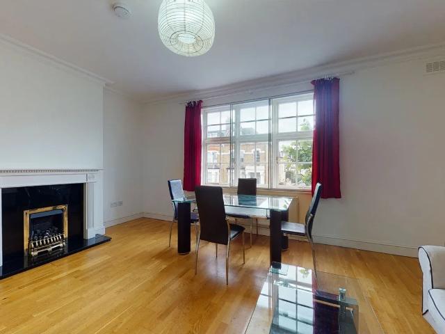 Apartment at Fulham Road, Greater London