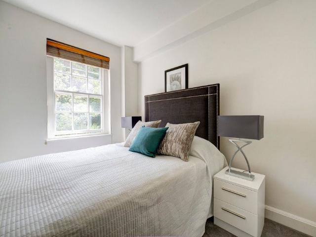 Apartment at Fulham Road, Greater London