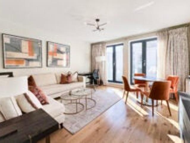 Apartment at Fulham Road, Greater London