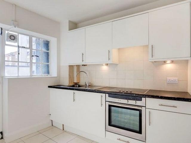 Apartment at Fulham Road, Greater London