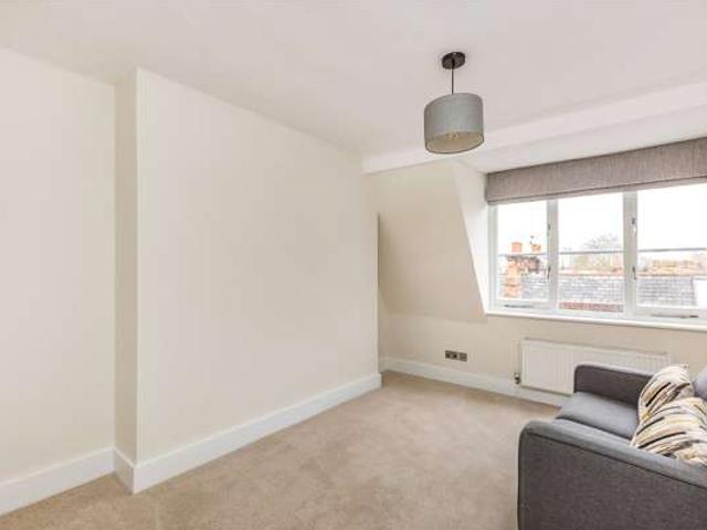 Apartment at Fulham Road, Greater London