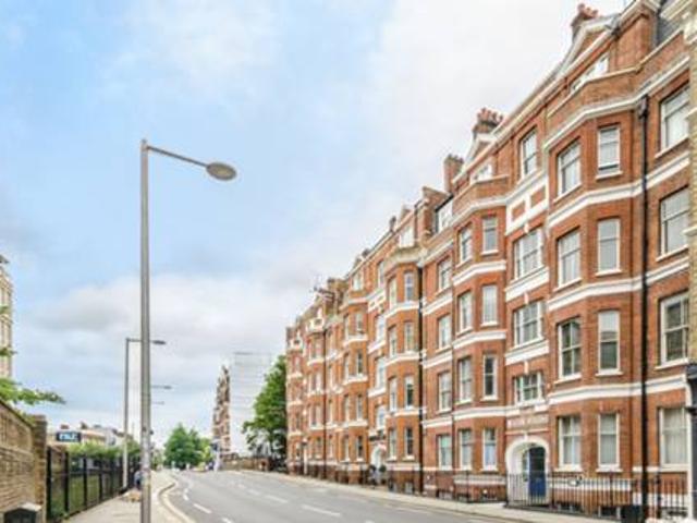 Apartment at Fulham Road, Greater London