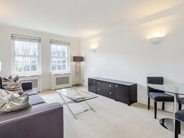 Apartment at Fulham Road, Greater London