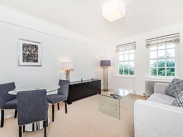 Apartment at Fulham Road, Greater London