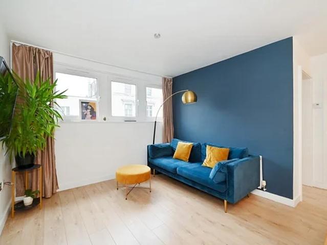 Apartment at Fulham Road, Greater London