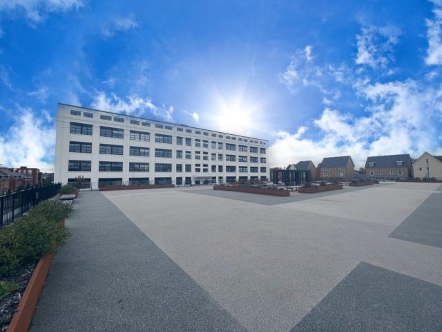 Apartment at Fullbrook Drive, Basingstoke and Deane