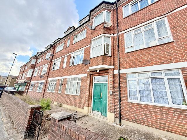 Apartment at Further Green Road, Greater London