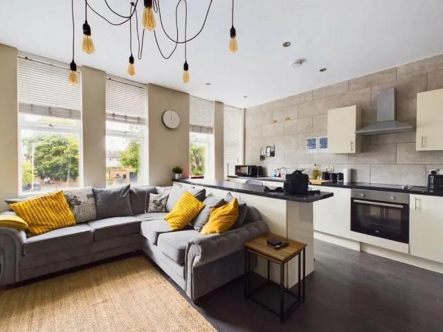 Apartment at Knutsford Road, Moreton