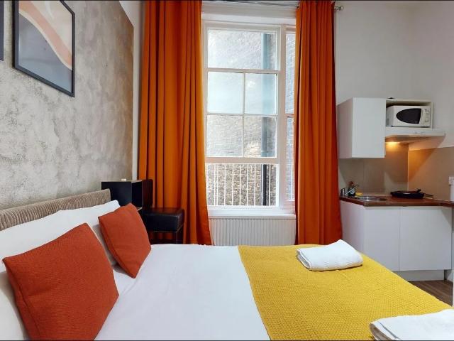 Apartment at Knaresborough Place, Greater London