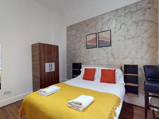 Apartment at Knaresborough Place, Greater London