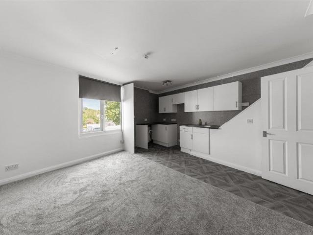Apartment at Knight's Hill, Greater London