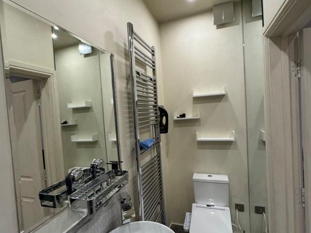 Apartment at Knight's Hill, Greater London