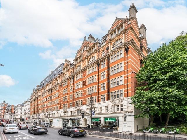 Apartment at Knightsbridge, City of Westminster