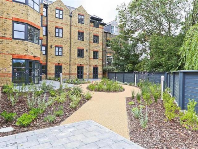 Apartment at Knollys Road, Greater London