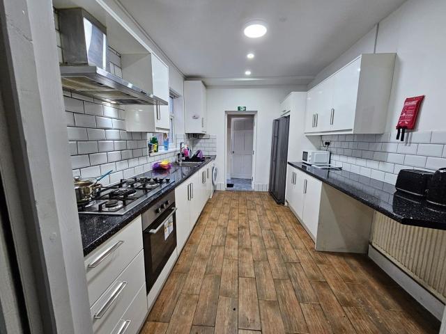 Room at Kathleen Road, Birmingham