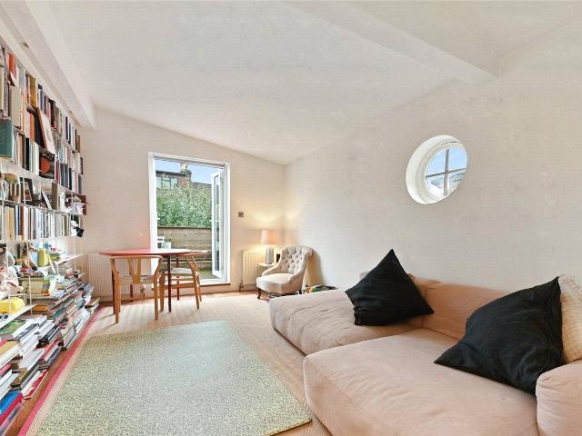 Apartment at Keith Grove, Greater London