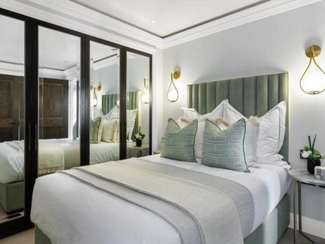 Apartment at Kelso Place, Greater London