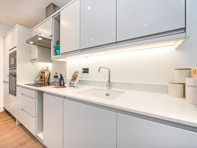 Apartment at Kelso Place, Greater London