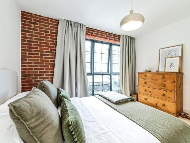 Apartment at Kelvin Road, Newbury