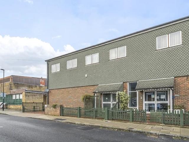 Apartment at Kemble Road, Greater London