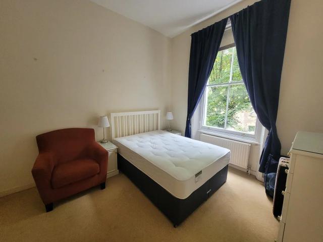 Apartment at Kempsford Gardens, Greater London